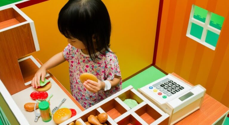 The Importance of Role Play in the Early Years | eyworks